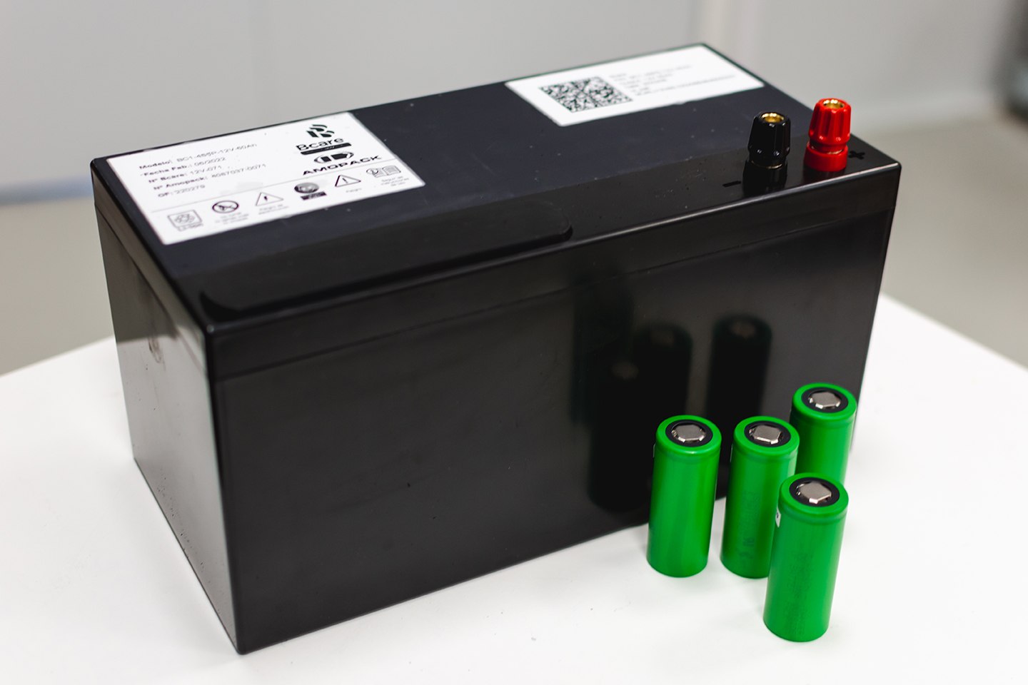 Design of Battery Pack LiFePO4 48 Vdc, 12 Vdc for back-up applications ...